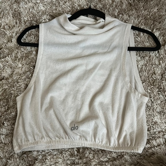 ALO Yoga | Tops | Alo Top | Poshmark